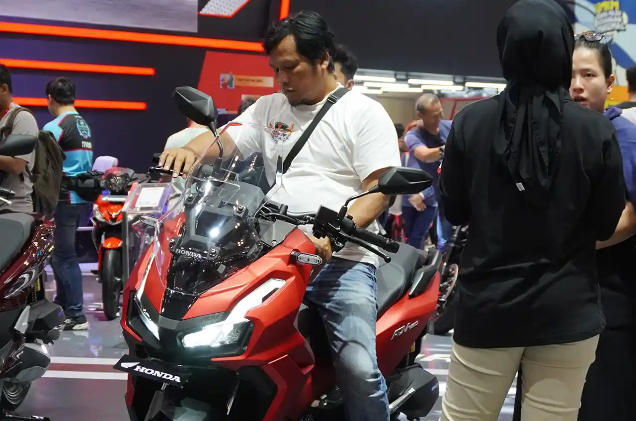 Oktober Fiesta, Banjir Diskon Pembelian Sepeda Motor Honda Hingga ...